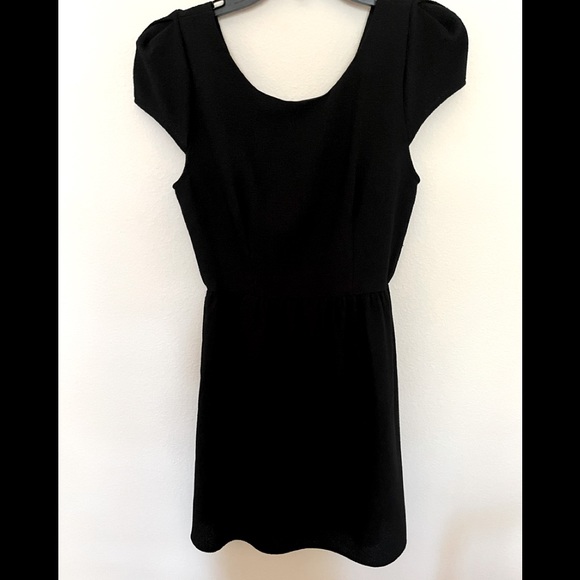 The Impeccable Pig | Dresses | Lbd Lined With Capsleeves | Poshmark